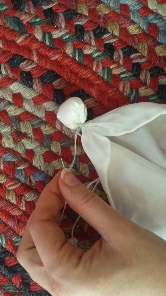 Tutorial: Make a scarf puppet marionette | Noe's Garden Blog