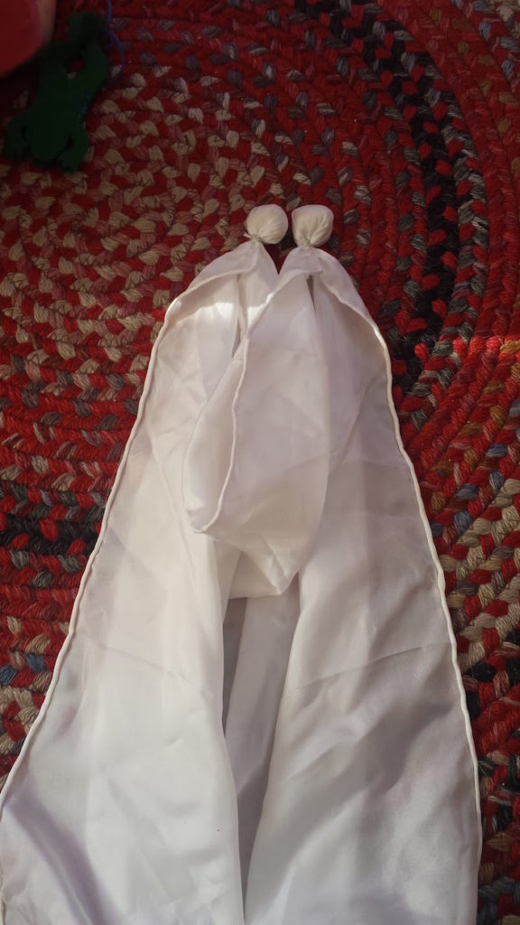 Tutorial: Make a scarf puppet marionette | Noe's Garden Blog